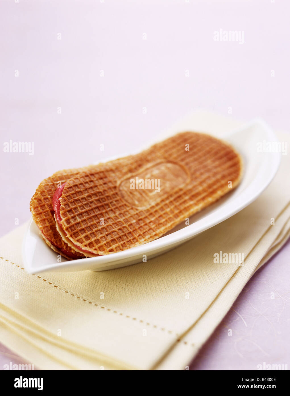 Raspberry wafers hi-res stock photography and images - Alamy