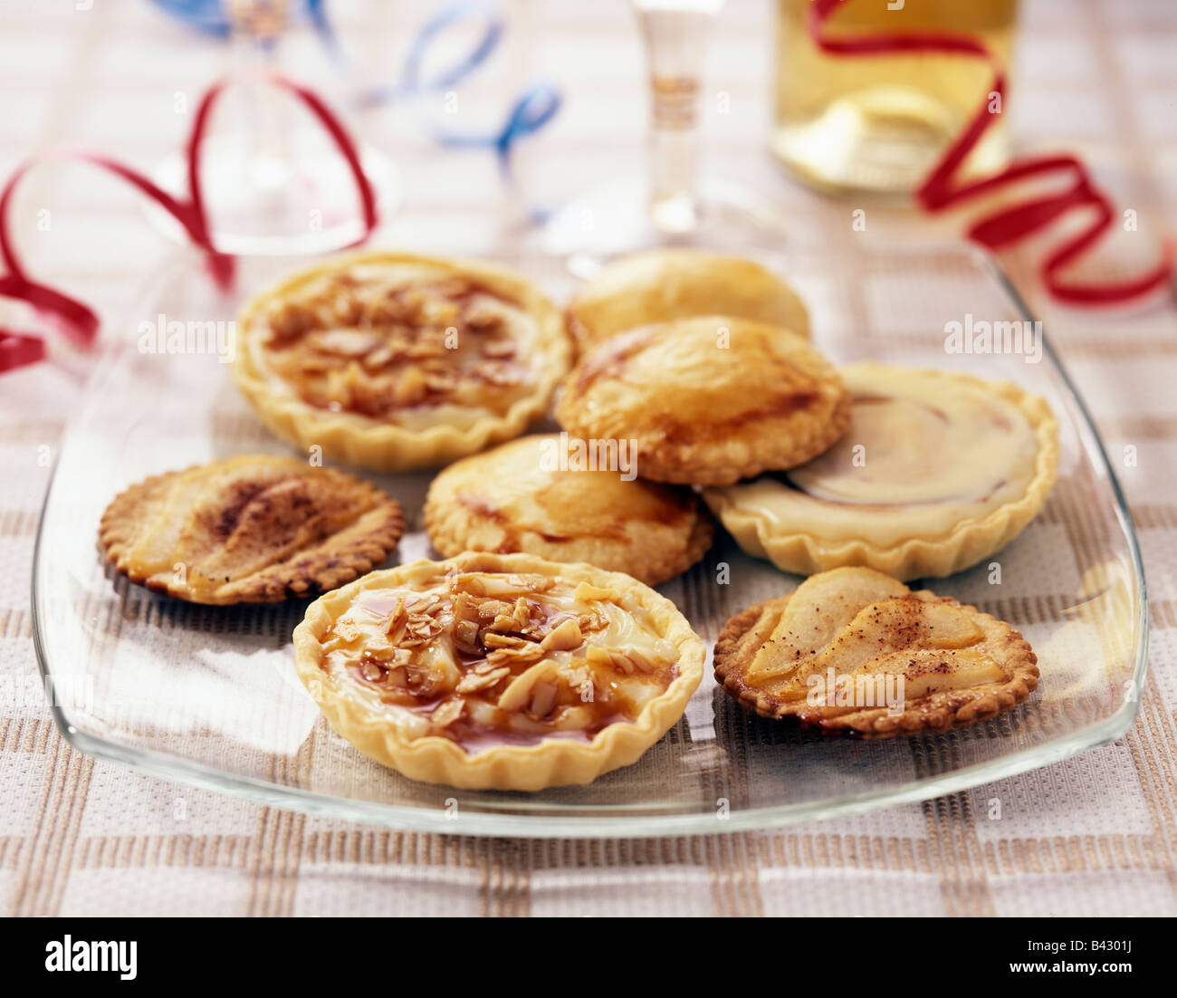 White chocolate petit fours finger food hi-res stock photography and ...