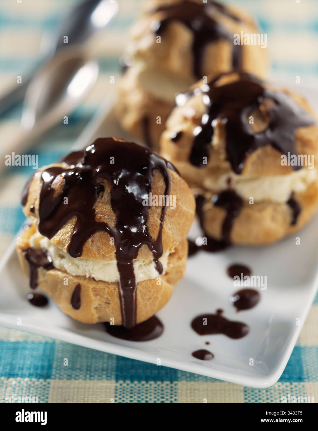 Profiterole style hi-res stock photography and images - Alamy