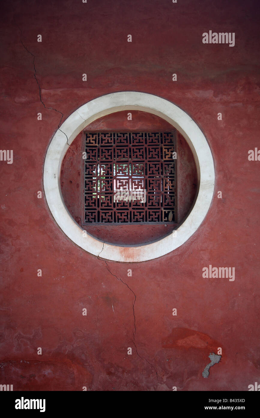 Old window in temple, Taiwan Stock Photo - Alamy