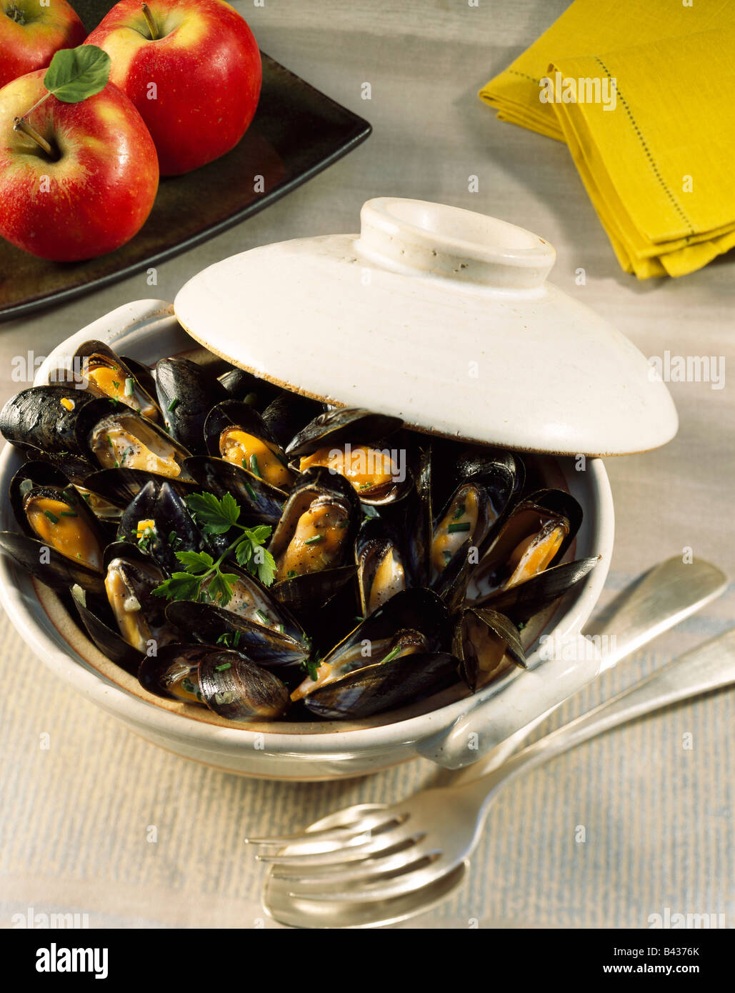 mussels with cream Stock Photo - Alamy