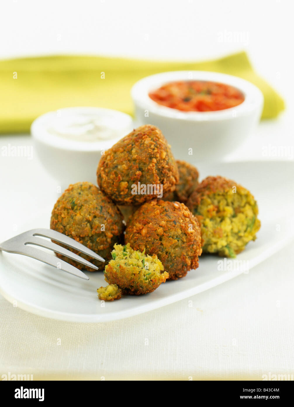 Falafels hi-res stock photography and images - Alamy