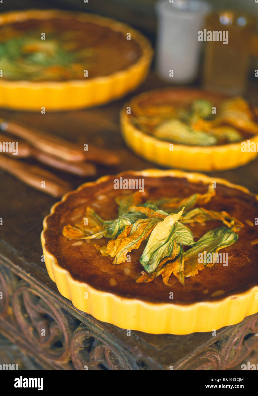 Courgette flower brown hi-res stock photography and images - Alamy