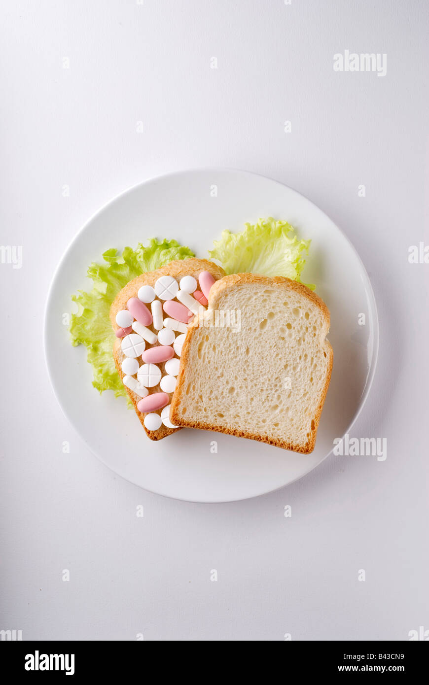 Pill sandwich hi-res stock photography and images - Alamy