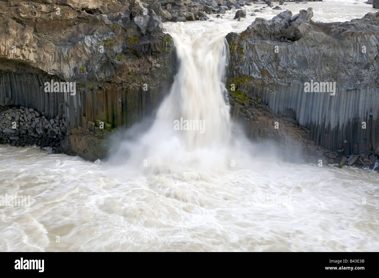 Waterfall basalt formation hi-res stock photography and images - Alamy