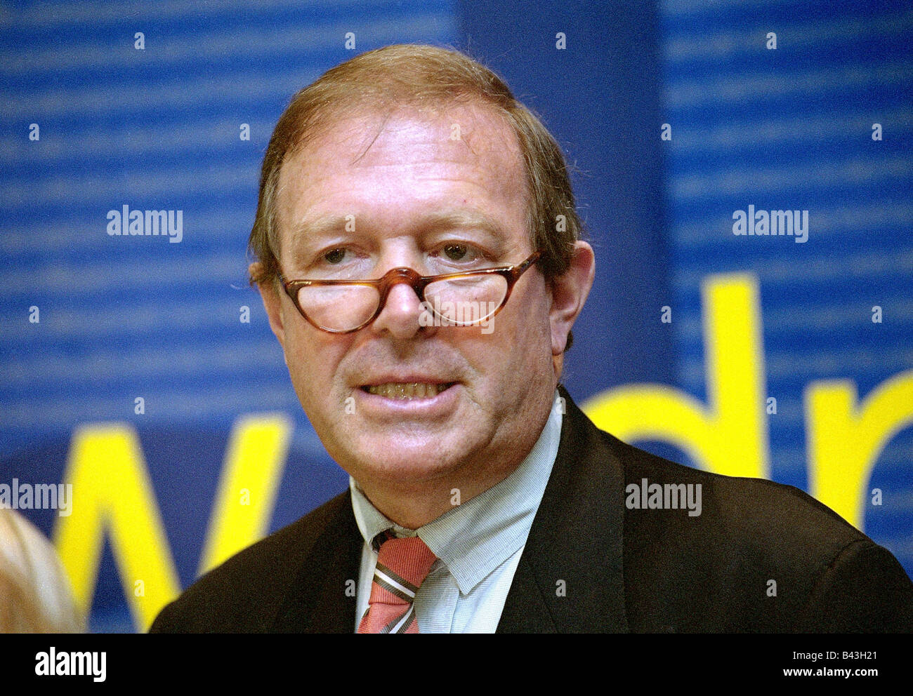 10 12 2004 hi-res stock photography and images - Alamy