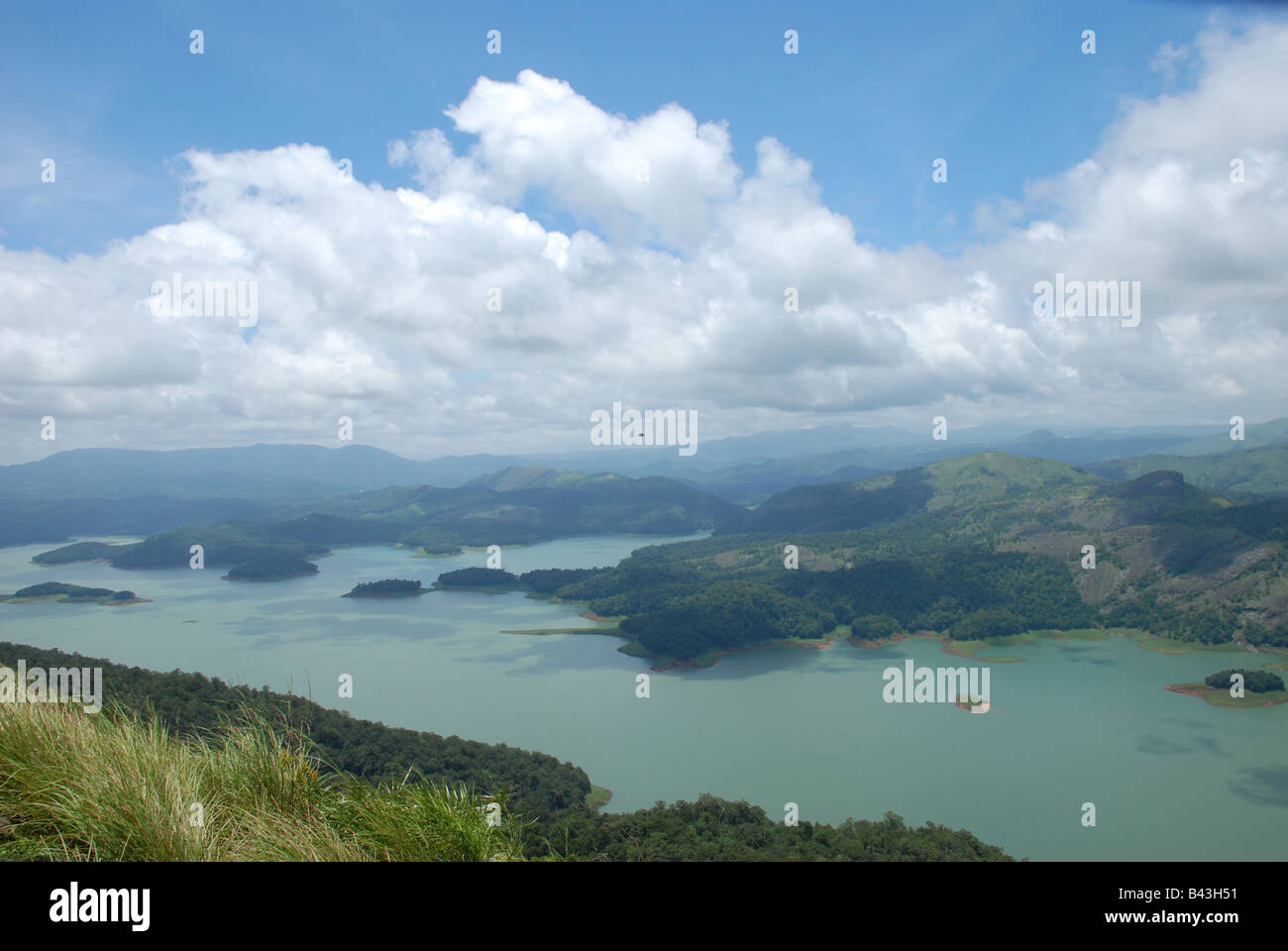 Hill view of Idukki water reservoir Stock Photo - Alamy