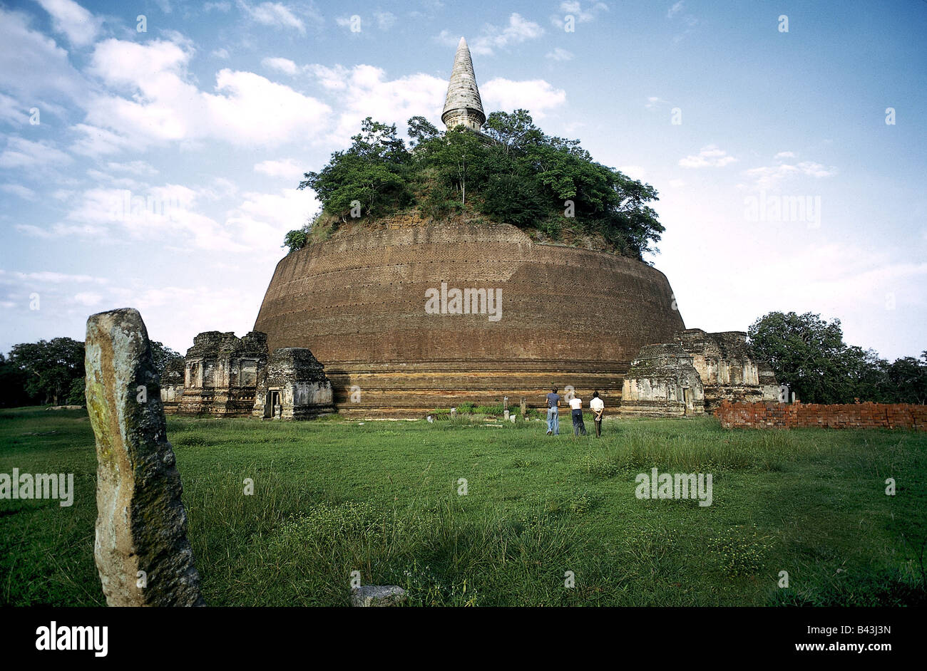 geography / travel, Sri Lanka, Polonnaruwa, Dagoba Kiri Vehara Temple ...