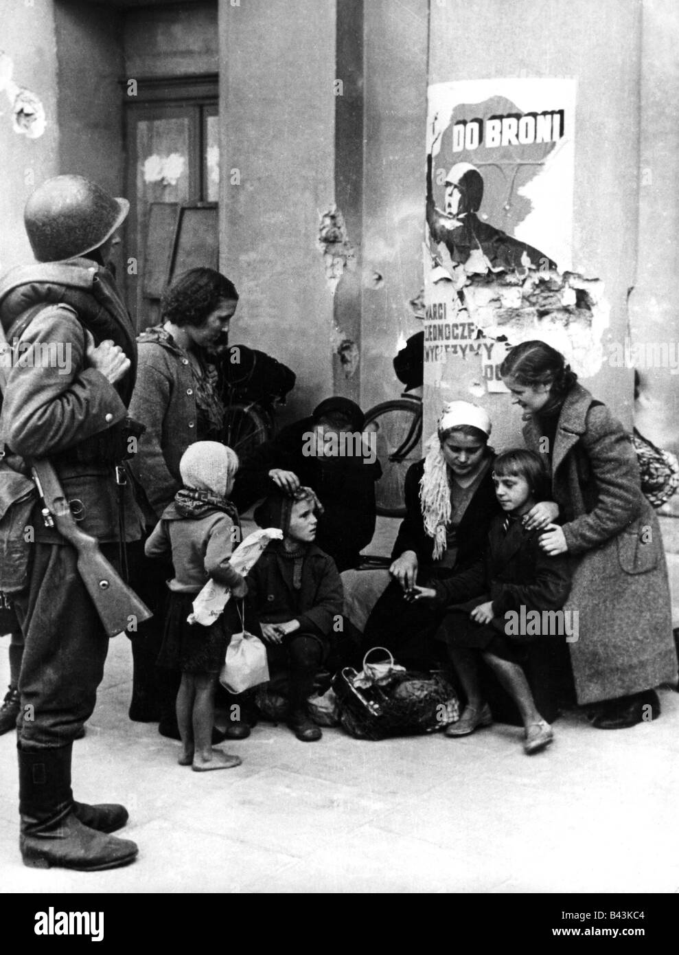events, Second World War / WWII, Poland 1939, Warsaw, refugees at the ...