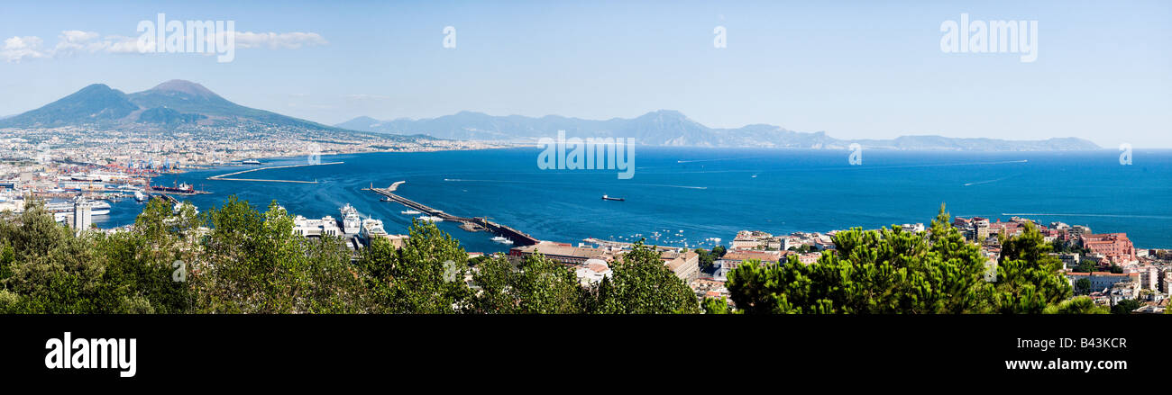 Panoramic of the Bay of Naples Stock Photo - Alamy
