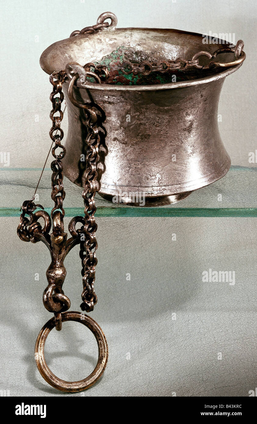 Censer with ring and chain hi-res stock photography and images - Alamy