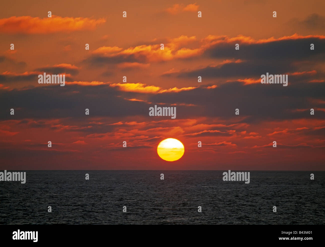 South Pacific, sunset over the ocean Stock Photo - Alamy