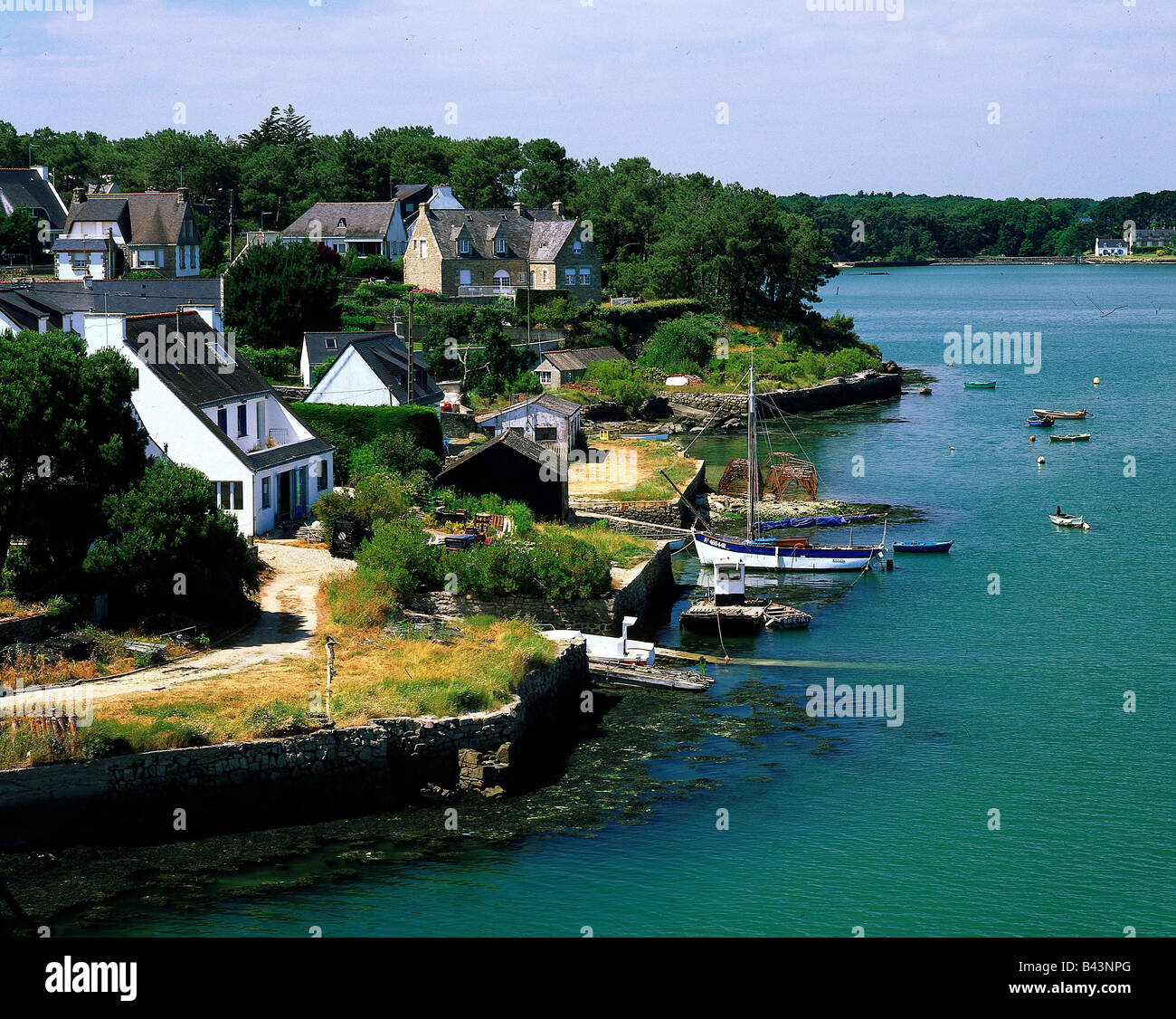 geography / travel, France, Locmariaquer, view of La Trinite-sur-Mer at ...