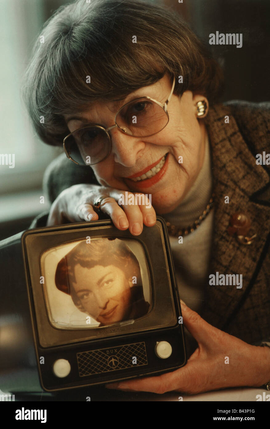 Aretin, Annette von, 23.5.1920 - 1.3.2006, German presenter, portrait ...