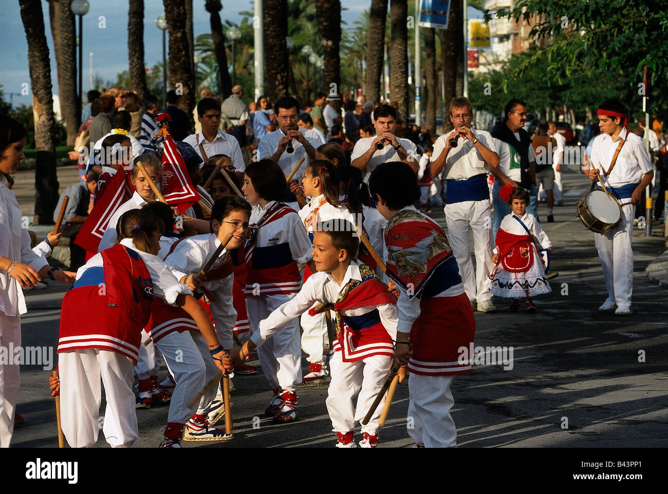 geography / travel, Spain, people, children in traditional costumes at ...