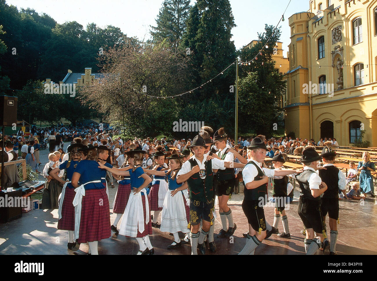 Bavaria traditional dance hi-res stock photography and images - Alamy