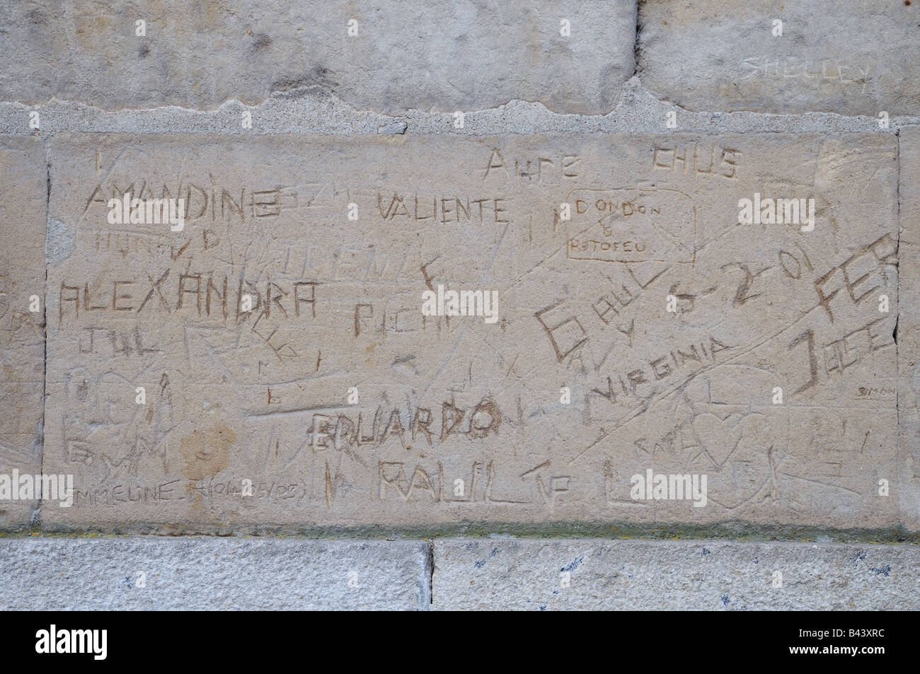 Scratch graffiti hi-res stock photography and images - Alamy