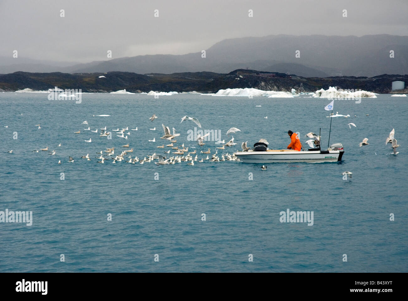 Inuit fisherman hi-res stock photography and images - Alamy