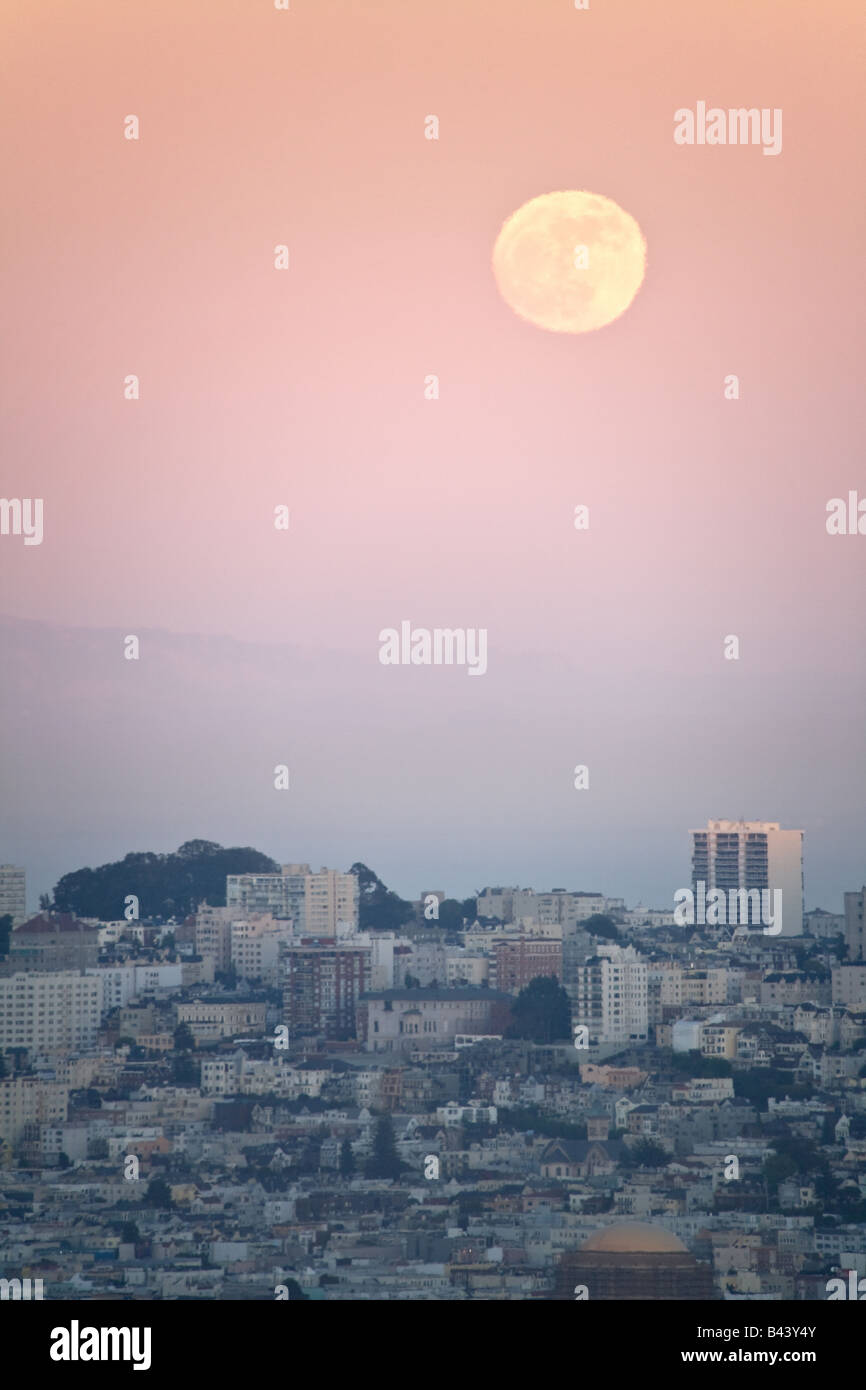 A rising full moon over San Francisco Stock Photo - Alamy