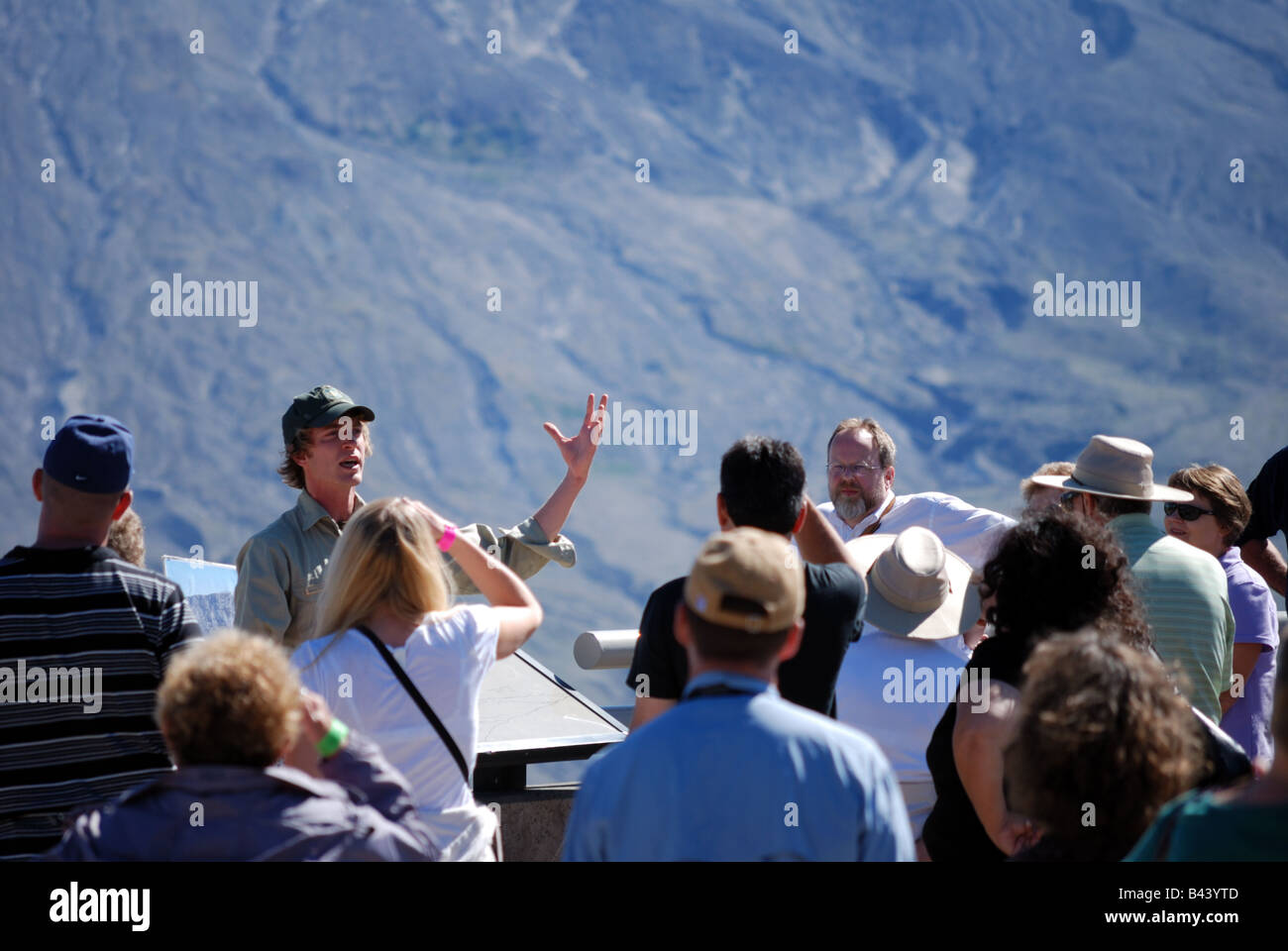 An interpretive ranger gives a presentation at Mt. St. Helens Johnston ...