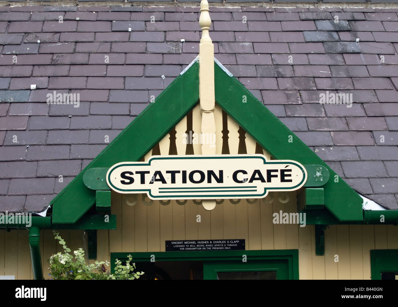 Station Cafe Sign Stock Photo - Alamy