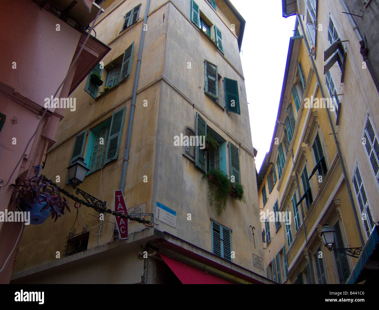 Nice tall buildings hi-res stock photography and images - Alamy