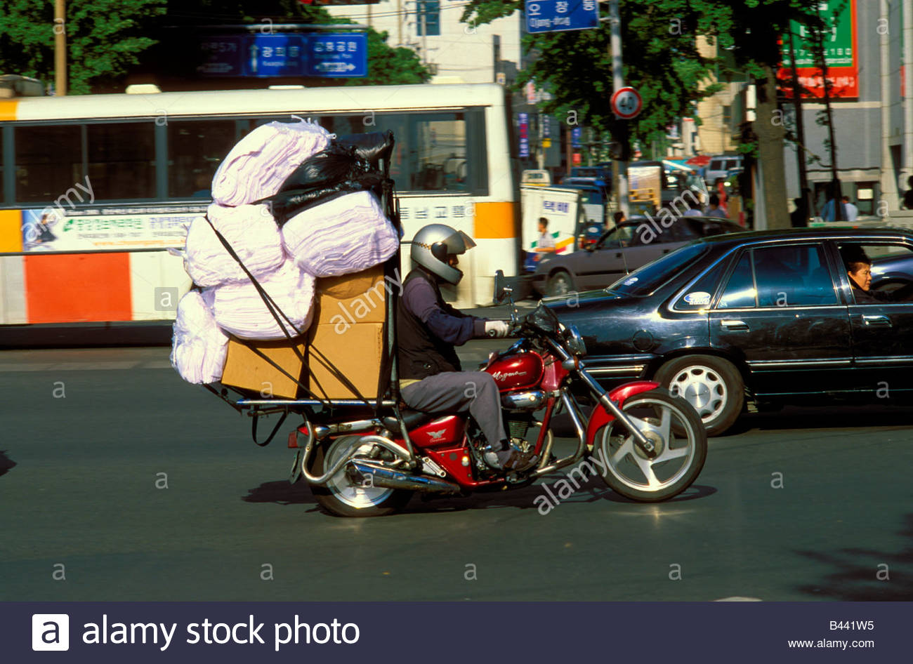 Overloaded Overloading Stock Photos & Overloaded Overloading Stock ...