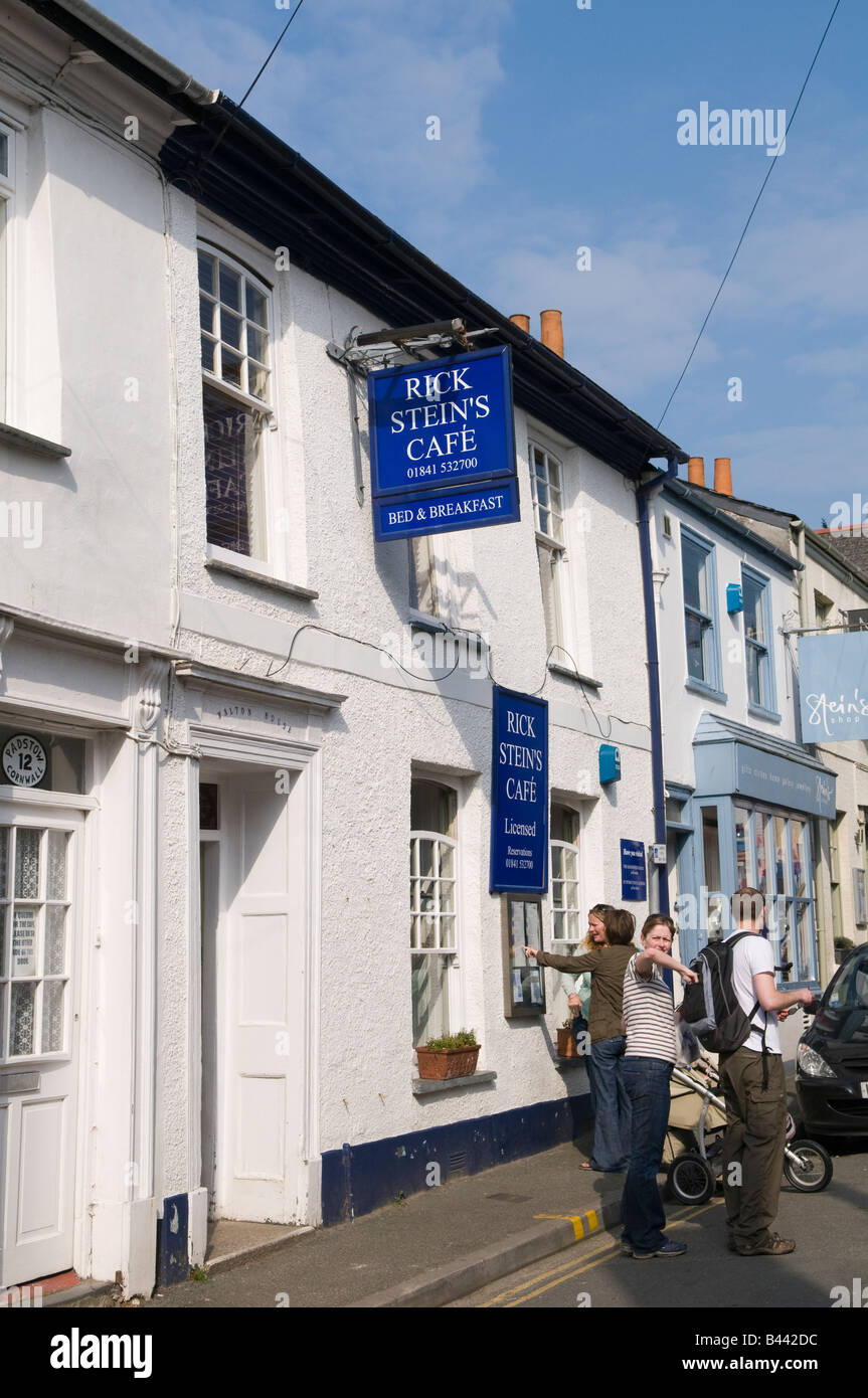 Padstow Public House Stock Photo - Alamy