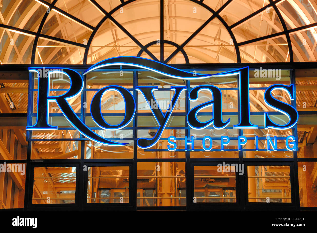 Royals southend hi-res stock photography and images - Alamy