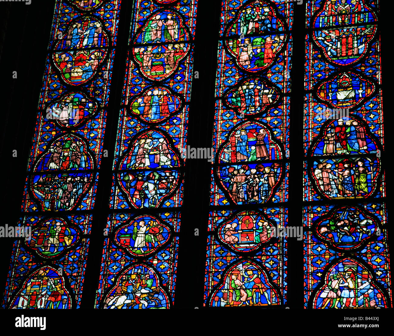 Medieval stained glass hi-res stock photography and images - Alamy