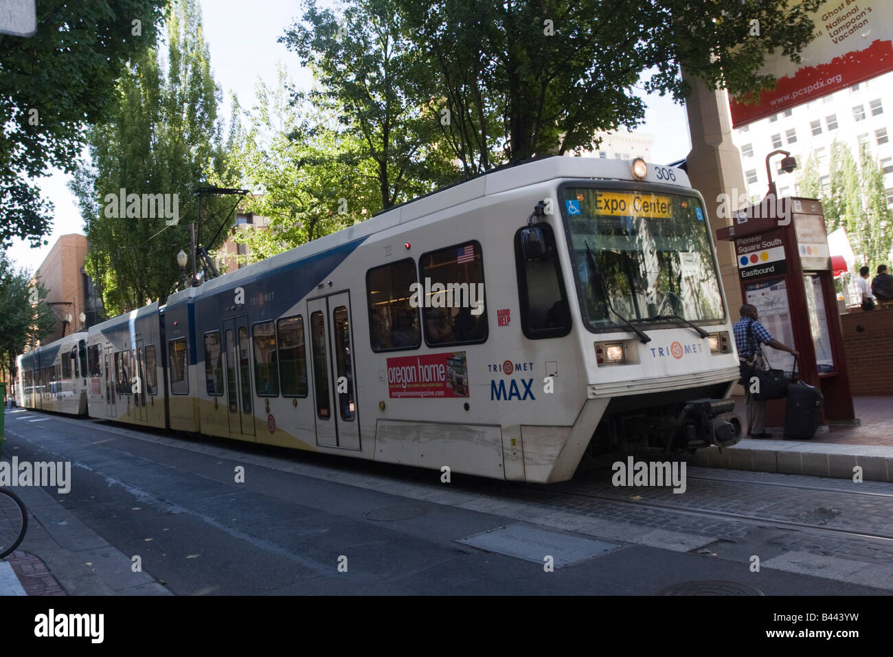 Tram light rail system hi-res stock photography and images - Alamy