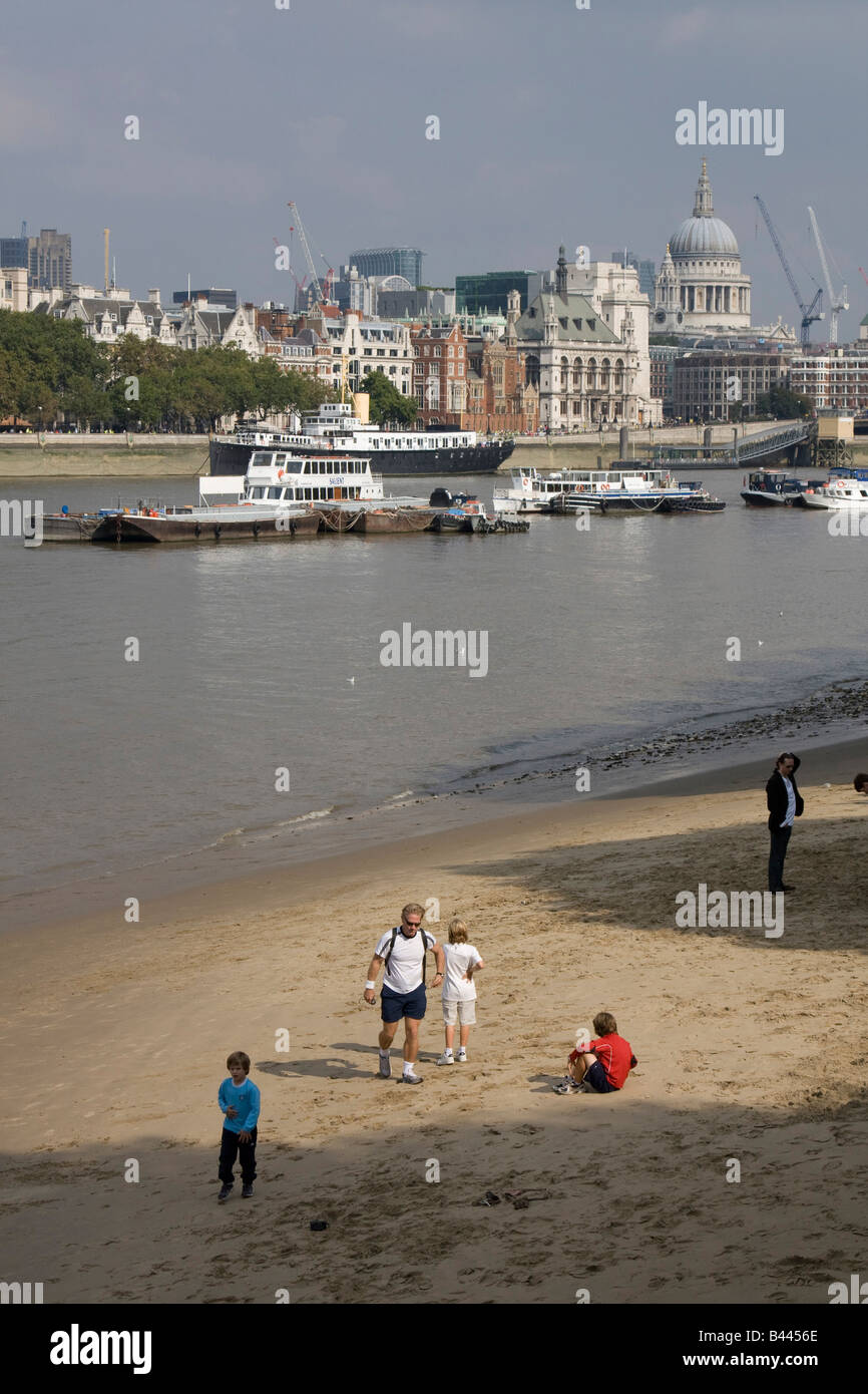 london city river thames low tide sandy beach city of london england uk ...