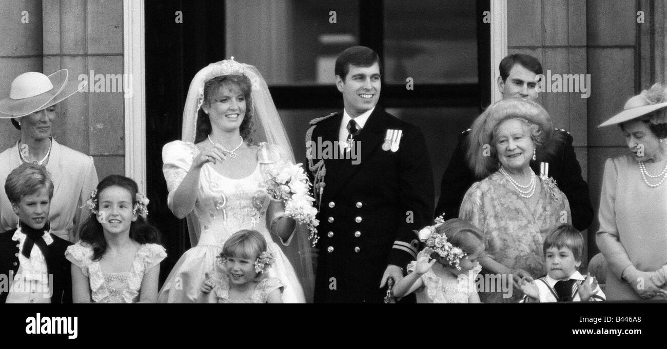 Queen Mother with Duke and Duchess of York on the balcony at Buckingham ...