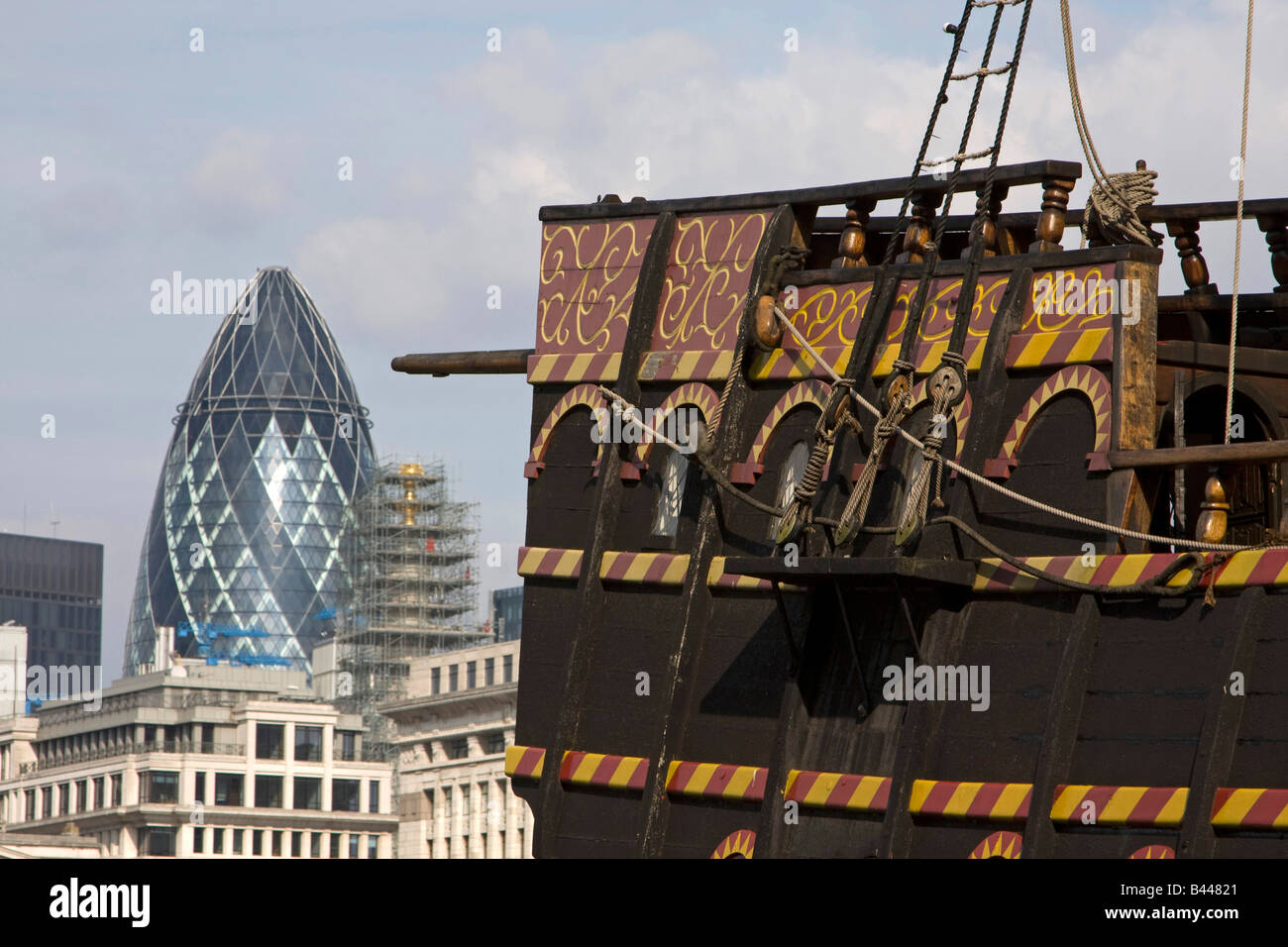 Replica of the Golden Hind docked in St Mary Overie Dock, London ...