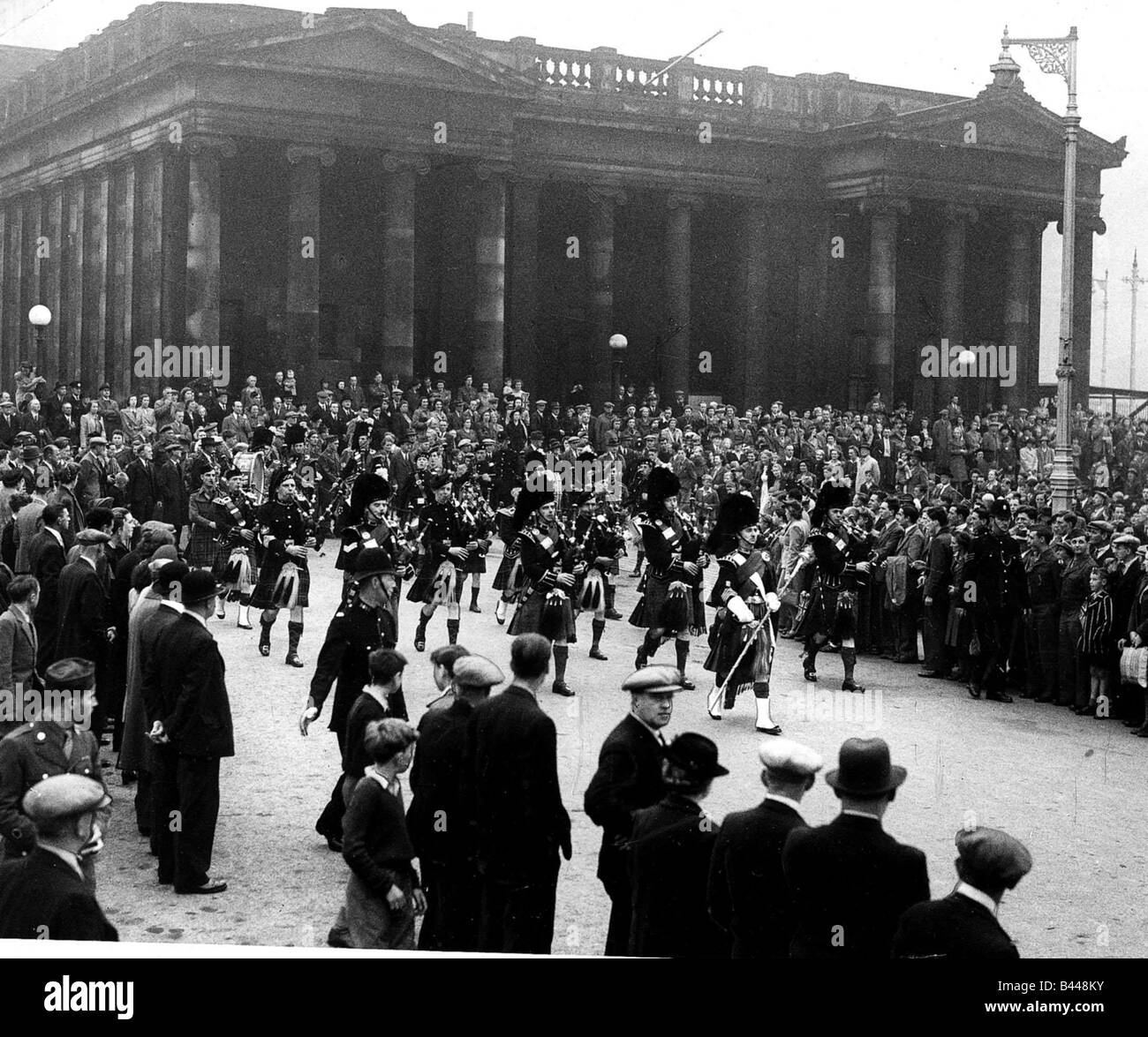 Edinburgh VJ Day August 1945 Pipe band march down The Mound Edinburgh ...