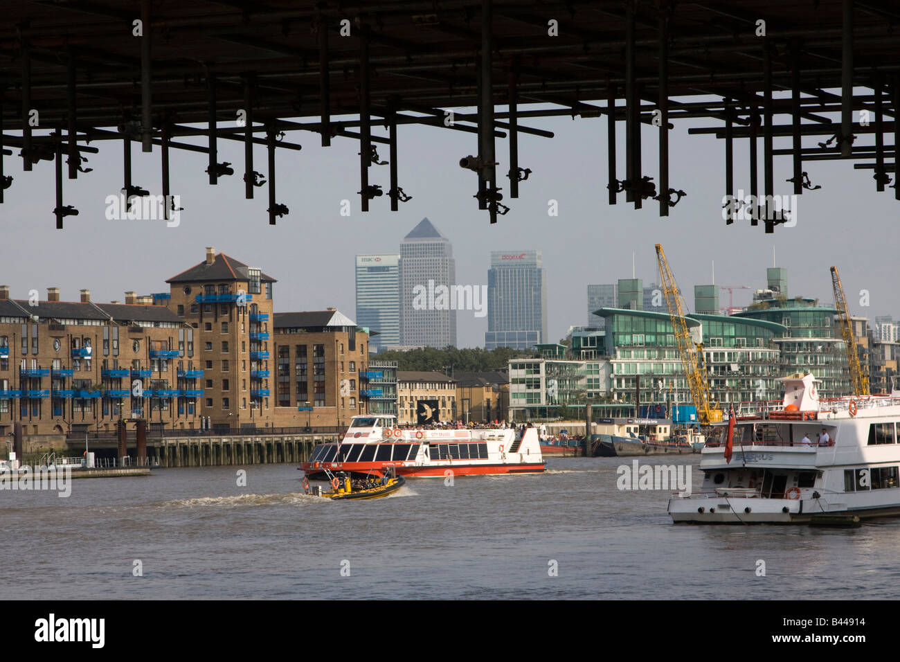 tower bridge refurbishment painting works city of london england uk gb ...