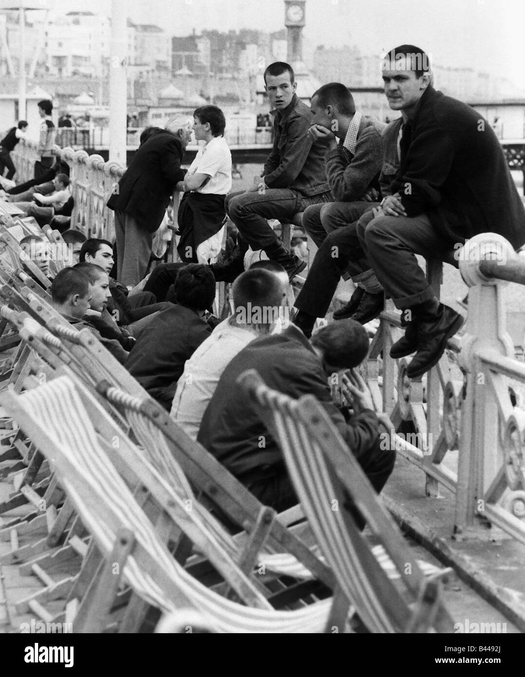 Skinheads hi-res stock photography and images - Alamy