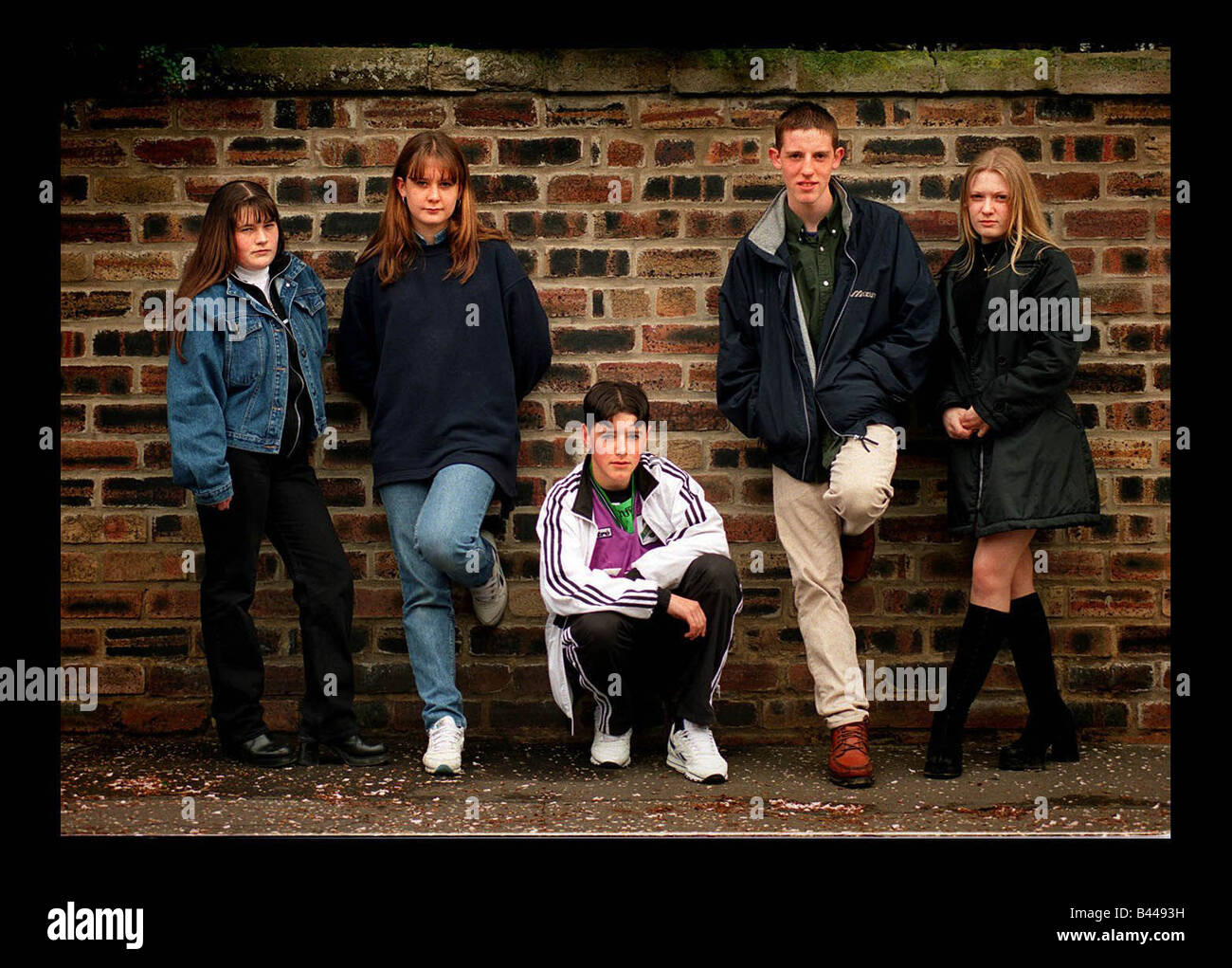 Edinburgh teenagers Middle class gangs feature May 1998 Stock Photo - Alamy