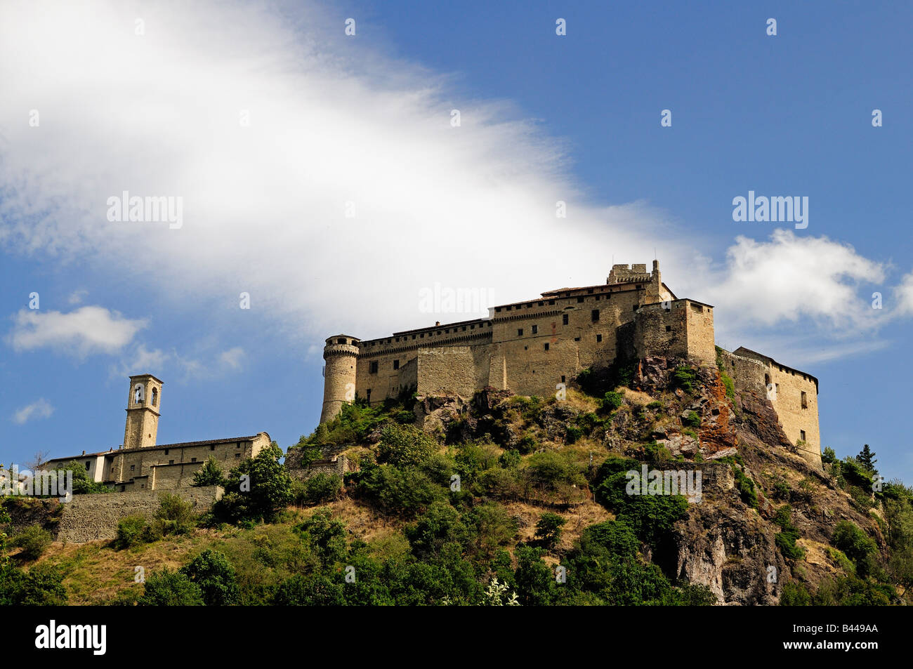 Bardi Castle in Parma, Emilia Romagna, Italy Stock Photo - Alamy