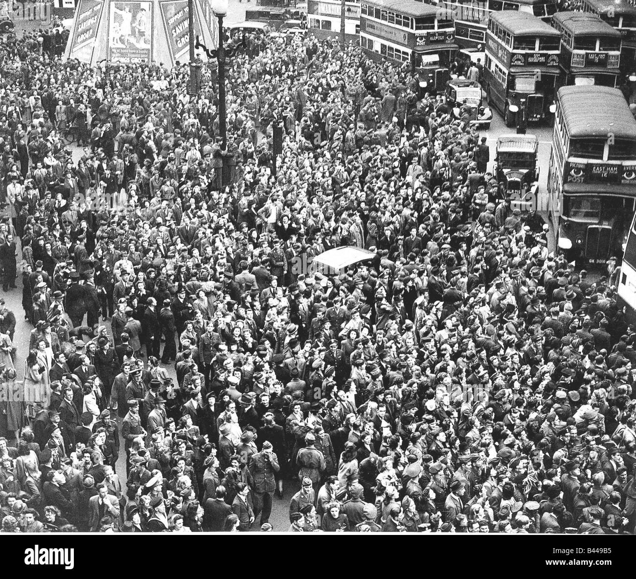 On may 1945 crowd Black and White Stock Photos & Images - Alamy