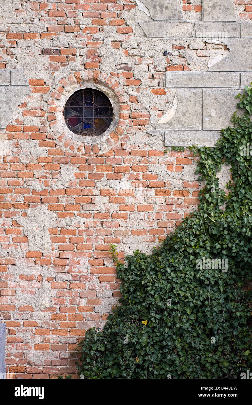 Iron clad wall hi-res stock photography and images - Alamy