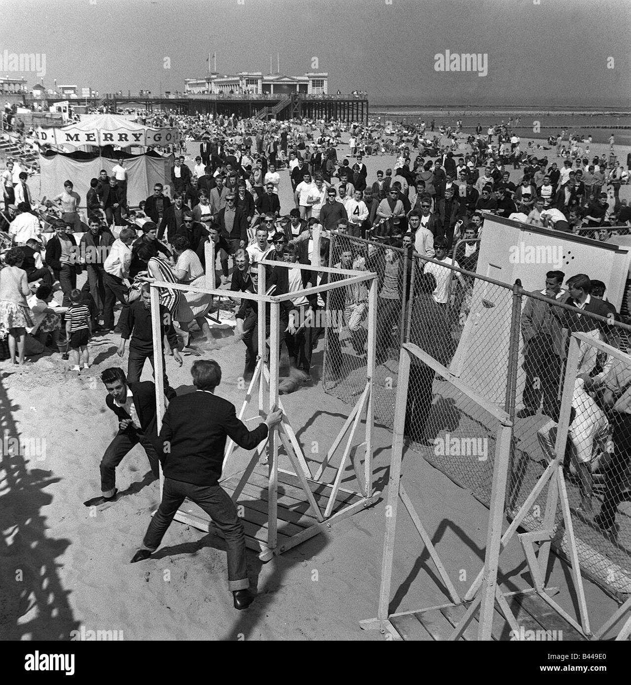 Mods and rockers fighting hi-res stock photography and images - Alamy