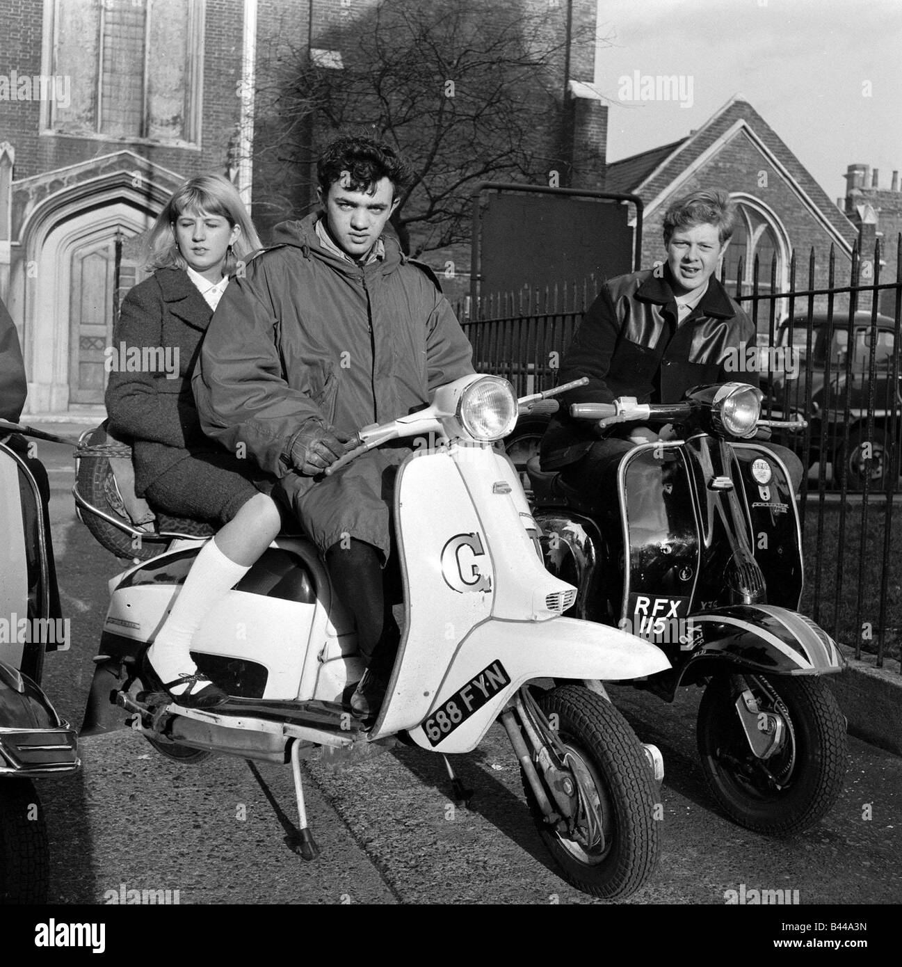 Mods 1964 hi-res stock photography and images - Alamy