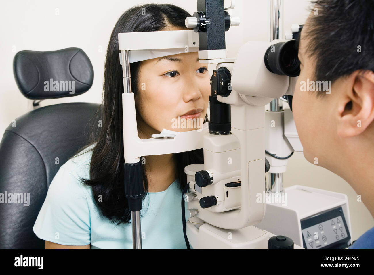 Two asian male hi-res stock photography and images - Alamy