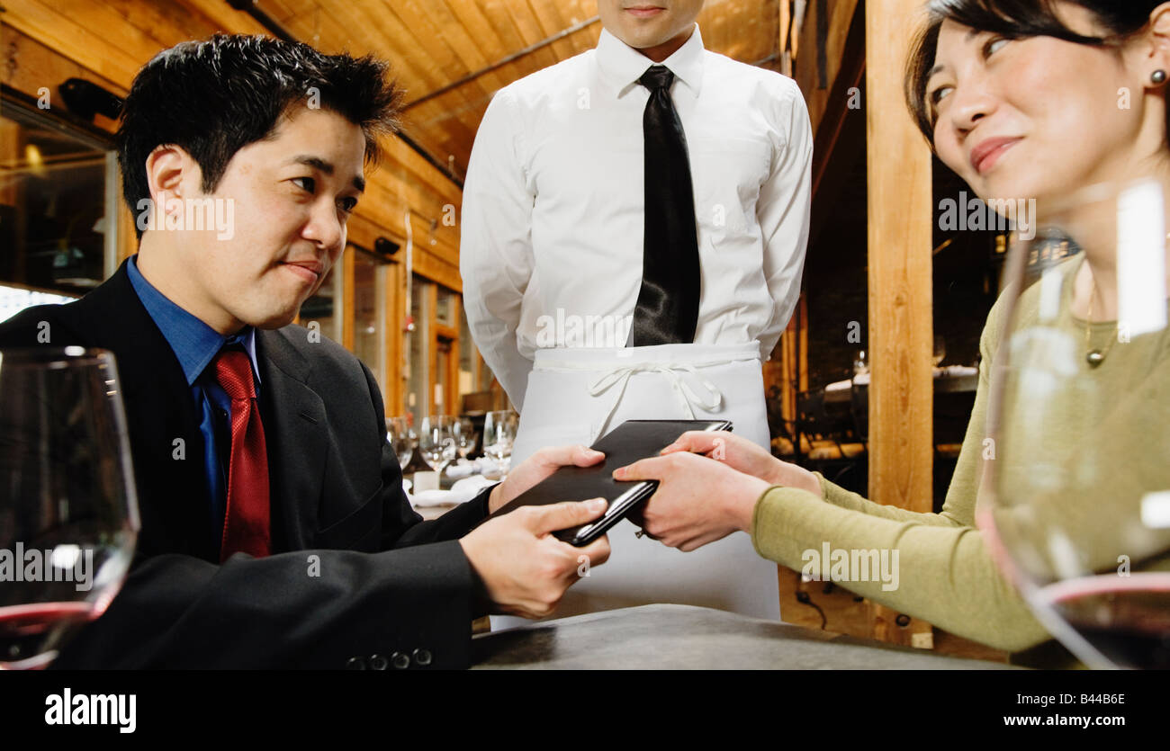 Women fighting over man hi-res stock photography and images - Alamy