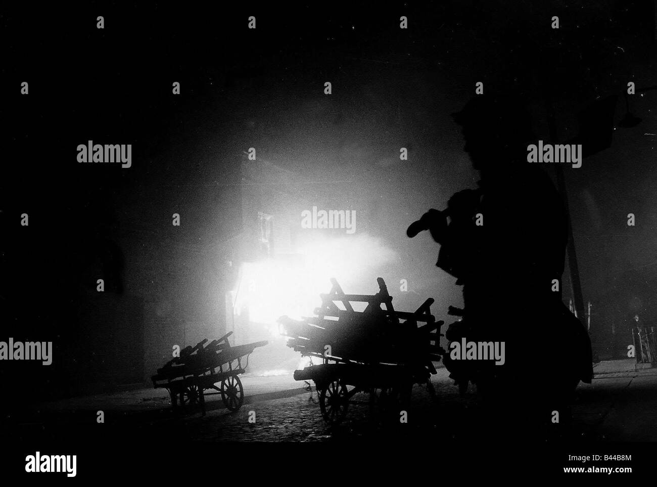 World war two blitz fireman hi-res stock photography and images - Alamy