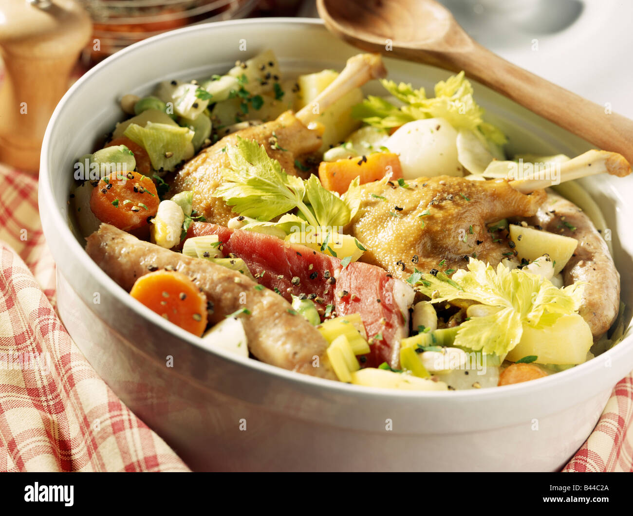 Garbure stew hi-res stock photography and images - Alamy