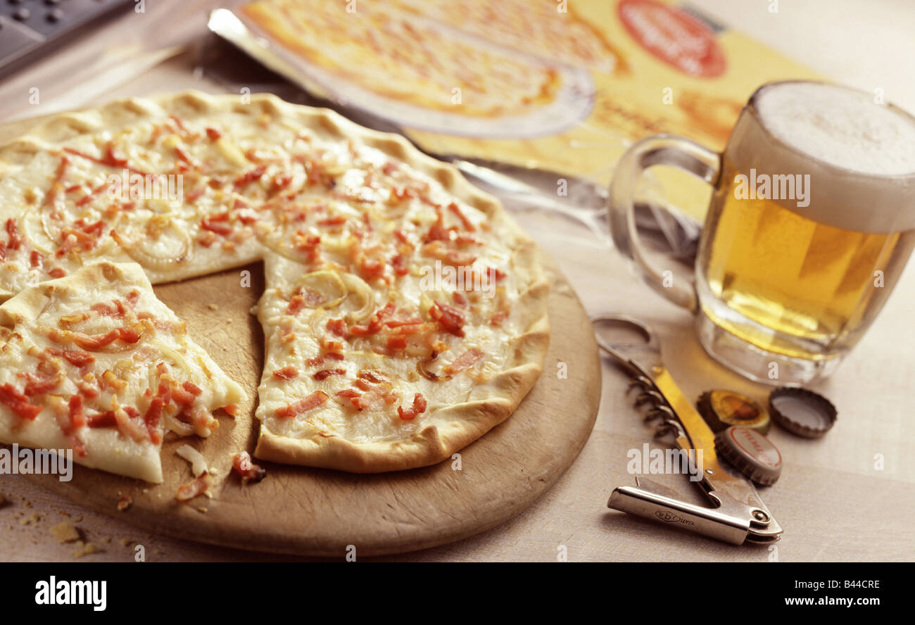 Flammekueche hi-res stock photography and images - Alamy