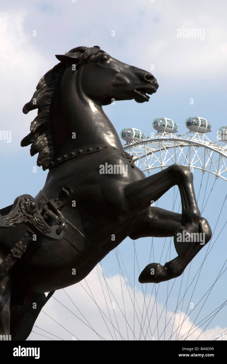 bodicea statue london eye beyond victoria embankment london uk gb Stock ...