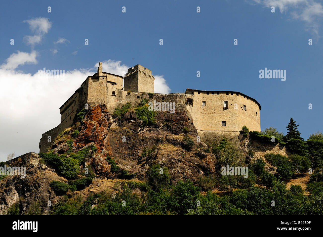 Bardi Castle in Parma, Emilia Romagna, Italy Stock Photo - Alamy